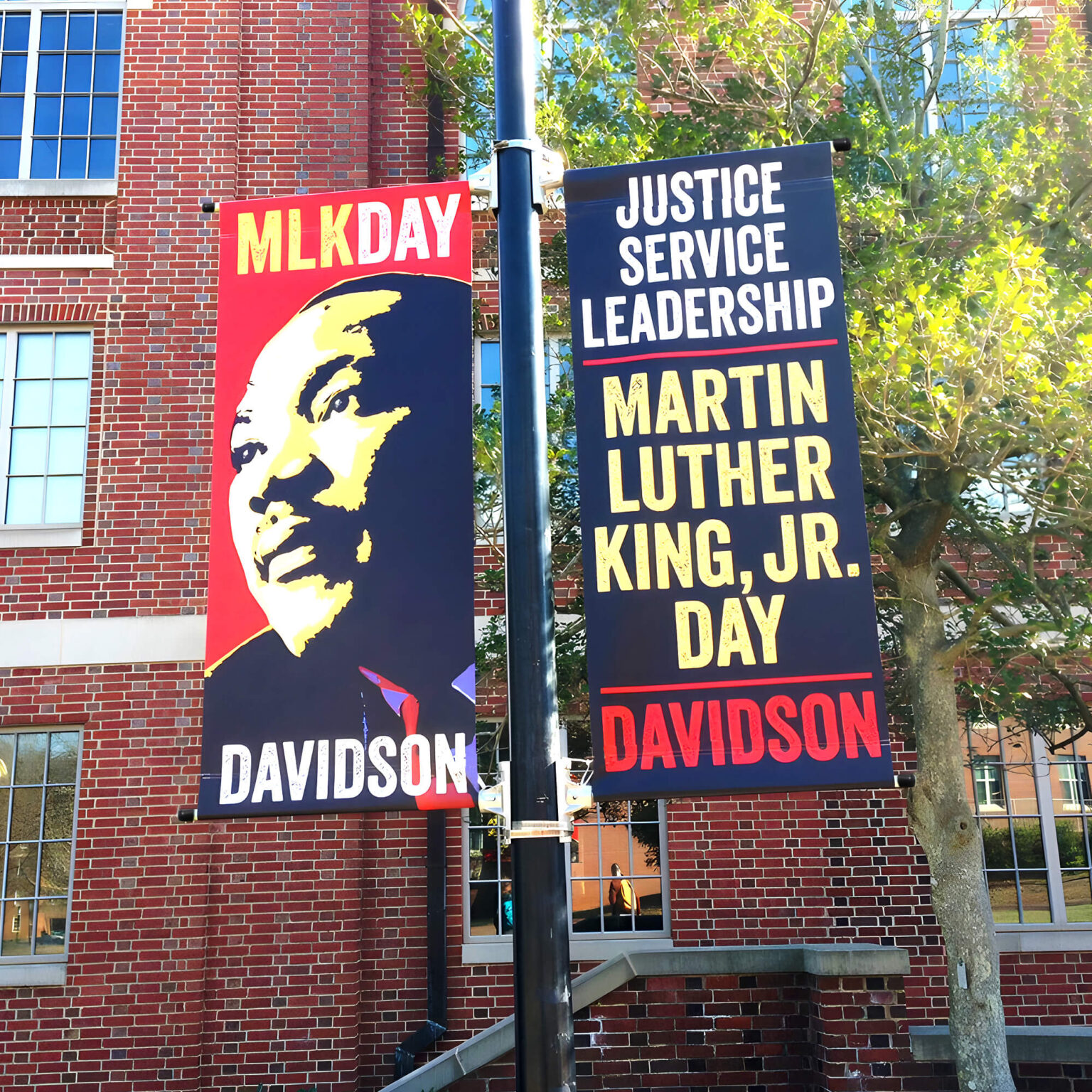 Custom Pole banners - Street Light Pole Bannes| Anley.com